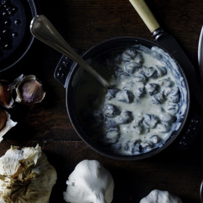 Snails with garlic cream : MIMI THORISSON